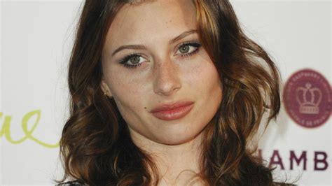 Two And A Half Men Star Aly Michalka Is Engaged