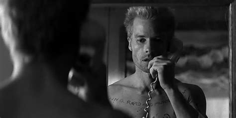 Memento 10 Differences Between The Short Story And The Film