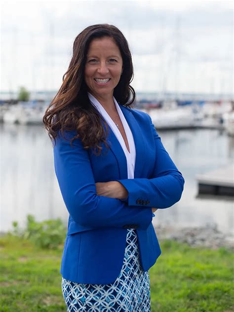 Caroline Simard Lawyer In Gatineau Quebec Clearway