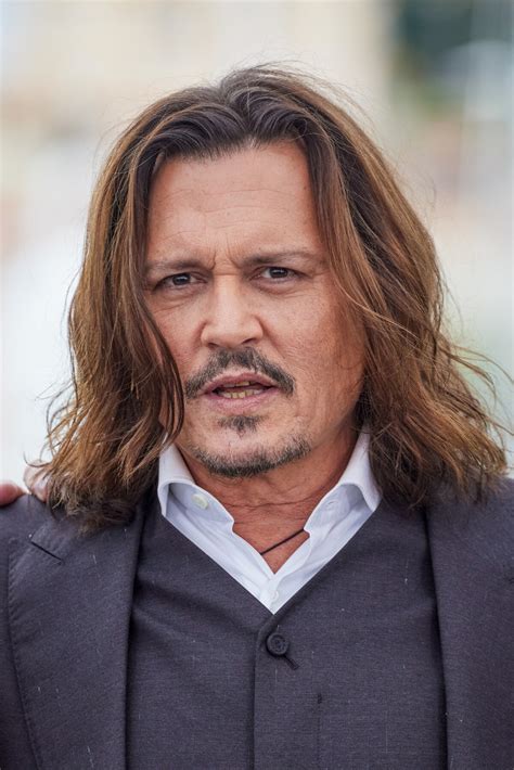 Photo Johnny Depp Au Photocall De Jeanne Du Barry Lors Du 76ème