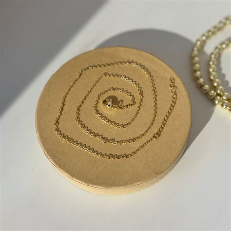 Simple Tiny Chain Errevé