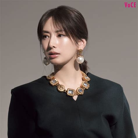 【北川景子】立ち止まるからこそ見える景色がある。自分の意外な一面をたくさん見つけた一年でした【cover Beauty】｜美容メディアvoce（ヴォーチェ）