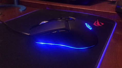 Is This Mouse By Cyberpowerpc The Best Mouse For Gaming Cyberpowerpc Elite M1 131 Youtube