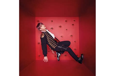 Diikat Hingga Terjebak Dalam Gelembung Kaca Intip Potret Bts Untuk Album Love Yourself