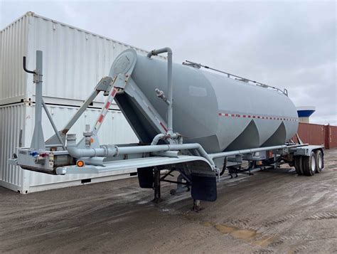 2009 Tremcar 1200 Cubic Ft Dry Bulk Pneumatic Aluminum Tank Trailer
