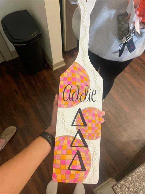 23 Best Sorority Paddles You Need To Recreate For Your Big This Year