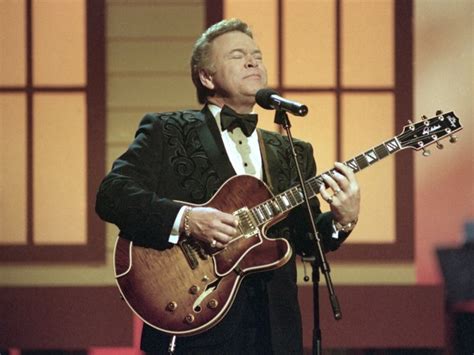 Roy Clark Country Music Legend And Hee Haw Star Dead At 85