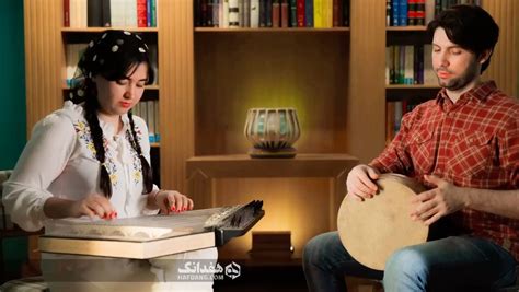 Banan Golkar ‎ تصنیف”گذرگاه زمان” آهنگساز، سرپرست و تار سهند صفری آواز مسعود آزین قانون