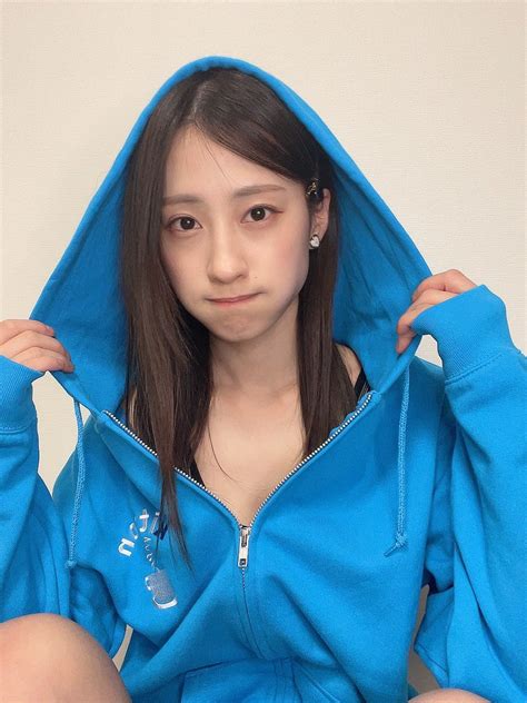 澄田 綾乃💙𝟭𝘀𝘁写真集『purity』 On Twitter 今日の21時はすみっこ配信日 ️ ️ みんな忘れてなーい？？ 登録して観にきてね👋 Openrectvm