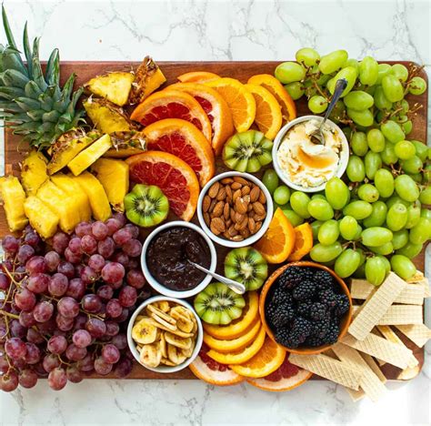 20 Tasty Fruit And Cheese Charcuterie Board Ideas