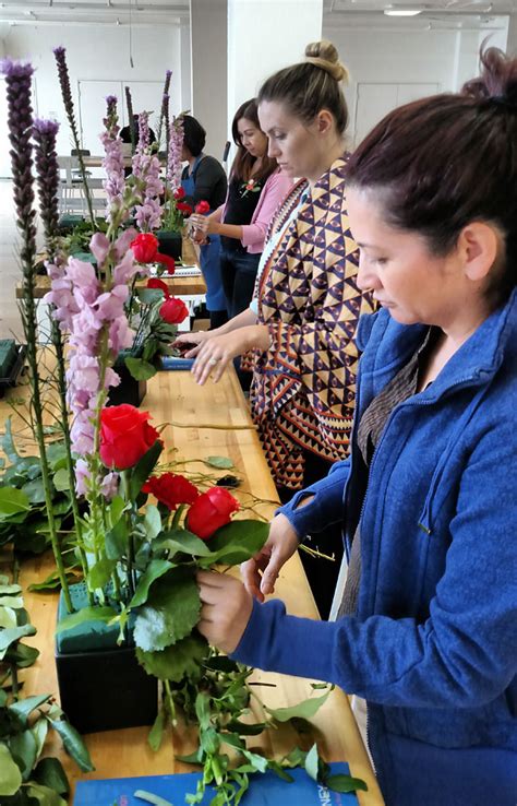 Diy Wedding Floral Arrangements Do It Yourself Flower Design Tips