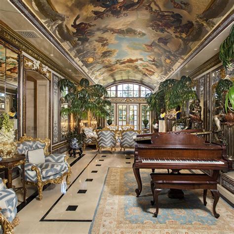 Inside Mansion House Living Room