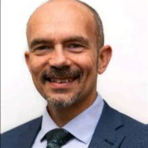 Financial Adviser Manni Hatzimanolis