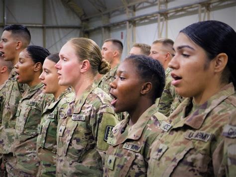 Us Army Women In Combat