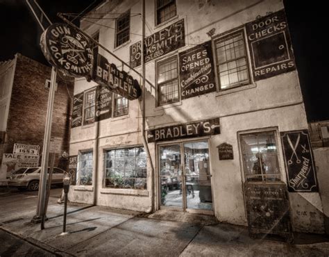 The Ghosts Of Haunted Bradleys Lock And Key Savannah Savannah Chat