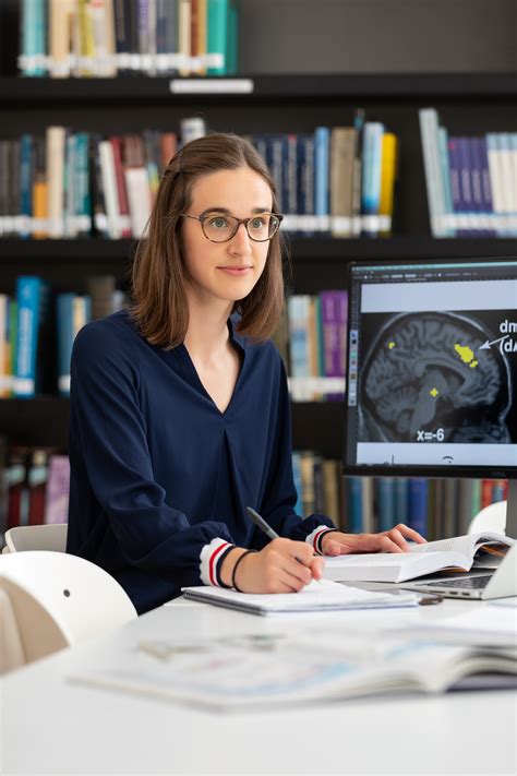 Actualités Marion Rouault Lauréate Des Bourses France Loréal Unesco Pour Les Femmes Et La