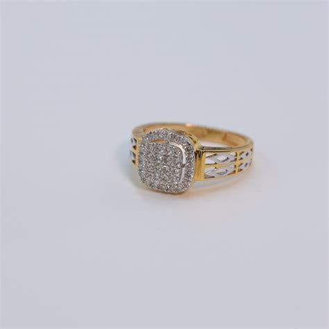 Classic Diamond Ring