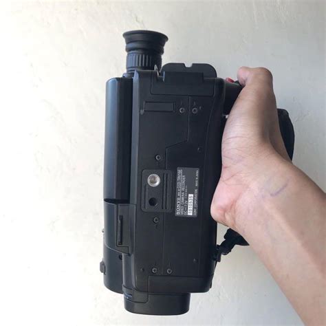 Sony Handycam Ccd Trv16e Pal Camcorder Hi8 Video8 Photography Video