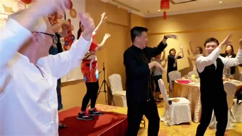 二月份的最后一个星期天，是新加坡白雁家族相隔四年再次举办春宴会！这次的主题是《玉兔华丽上海滩之夜》！参与这次春宴会的教练们、义工、志工、助教们