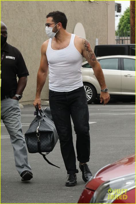 Jesse Metcalfe Looks So Hot In These New Photos Ahead Of Dwts Debut