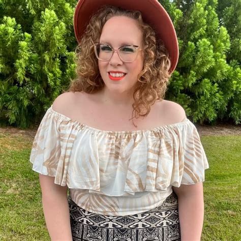 Sj • Sara Johnson Sjpositivitypants • Threads Say More