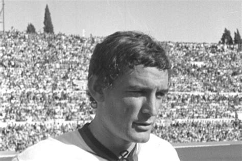 I Ritratti Di Giorgio Saitz Il Leggendario Rombo Di Tuono Gigi Riva