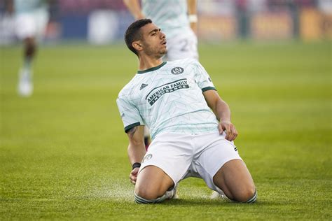 Giakoumakis Scores Again But Toronto Rallies To Tie Atlanta Ap News