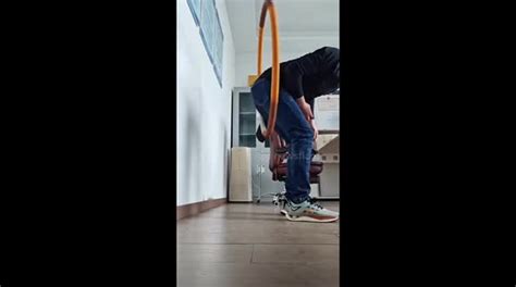 From Hips To Hoop Chinese Man Wows With Unconventional Hula Hooping