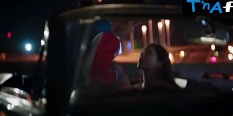 Sunny Leone Sexy Scene In Karenjit Kaur The Untold Story Of Sunny