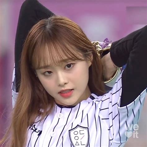 Pin By 🫶 On Loona Chuu Loona Girl Group Girl