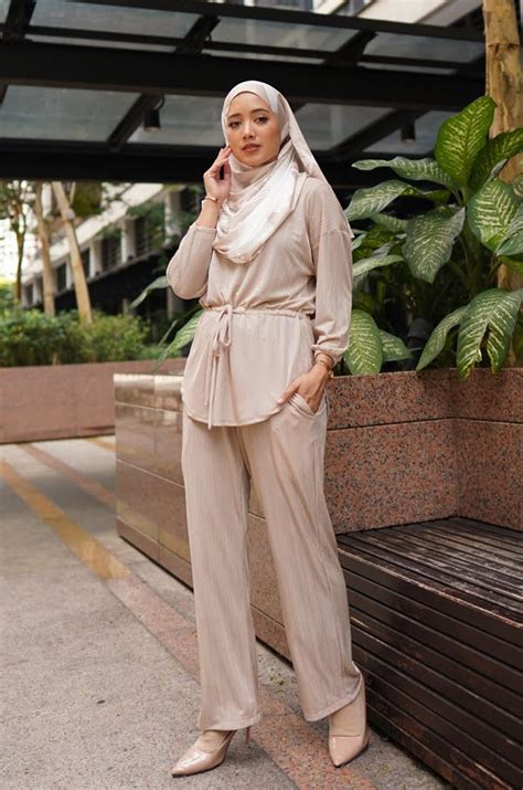Ella Casual Set Cream Caramel Maroon Red