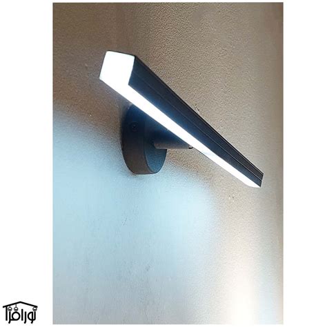 چراغ دیواری خطی بالای تابلو تولیدی نورافزا