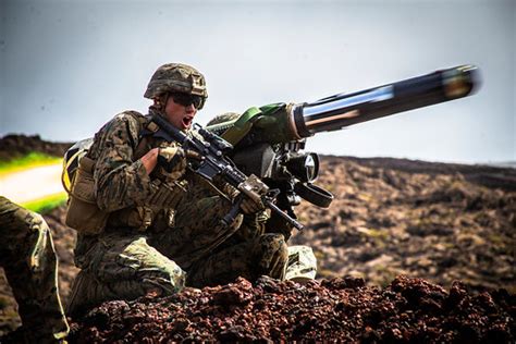 Sgt Troy Mole Fires A Shoulder Fired Javelin Missile Duri Flickr