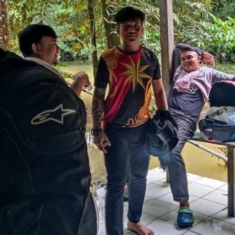 Nik Nickles Nickles2012 • Threads Say More