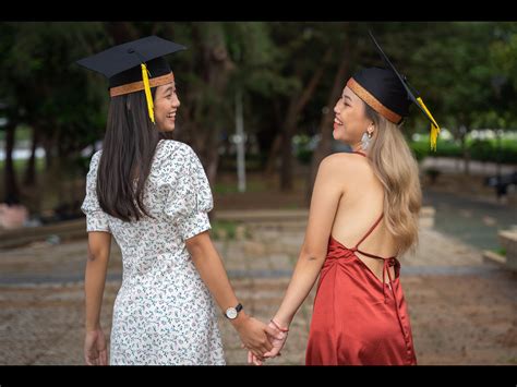 What To Wear To A Graduation Ceremony Fashion What To Wear Summer