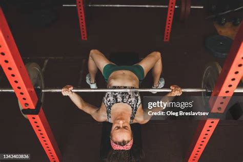 Women Bench Press Photos And Premium High Res Pictures Getty Images