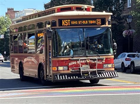 How To Ride The King Street Trolley Old Town Alexandria