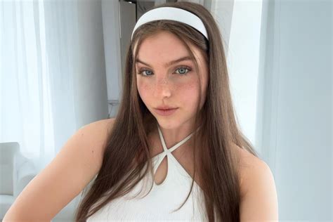 Zoe Alone At Home Real Name Wikipage