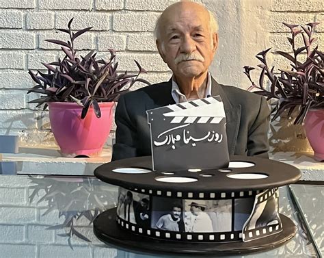 سعید پورصمیمی در یک مهمونی خودمانی همزمان با روز ملی سینما ایسنا