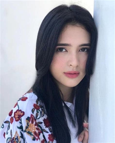 The Hot Sofia Andres Will Make You Drool