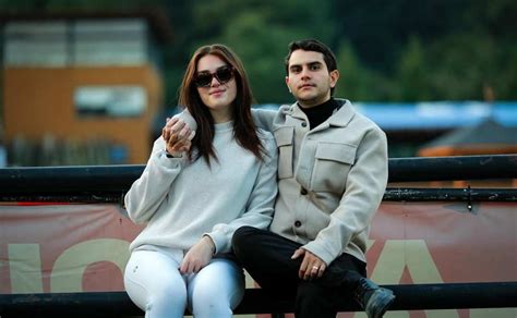 Emily Cinnamon Hija Del Canelo Celebra 1 Año Con Su Novio En
