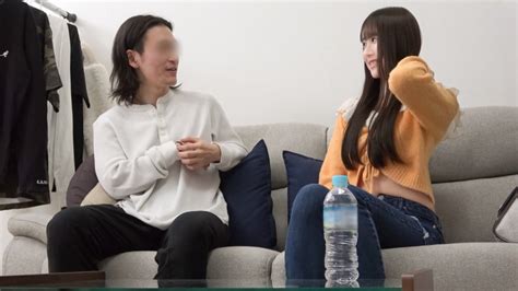 「寝取られ癖の彼氏のために普段からマチアプで不特定多数の男たちとセックスするド変態スレンダー美女【くれはちゃん】一級品フェラとキツキツマ コで