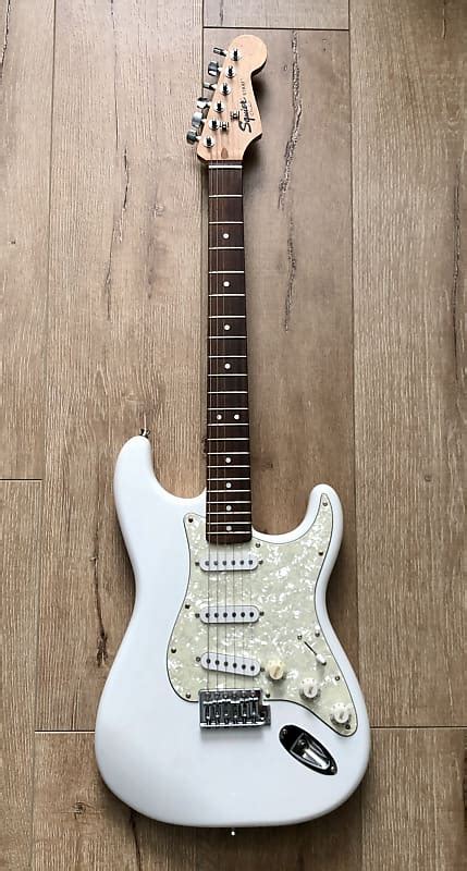 Squier Strat Reverb