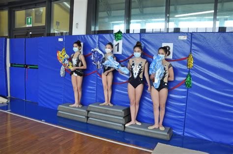 Una Pedana Un Podio Una Ginnastica Ritmica Antonelli Facebook