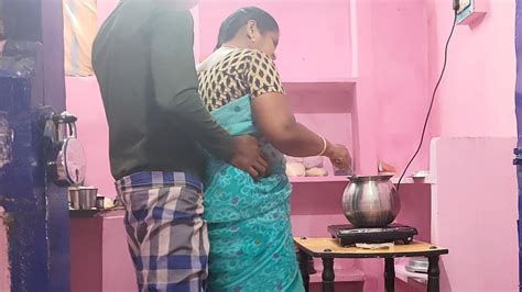 Moje žena Byla Velmi Sexy A Já Jsem Jí Vymačkal Prsa A Třel Si Kundičku Dal Jsem Ptáka Do Její