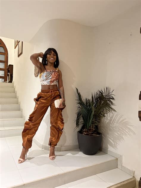 Atmosphere Model Atlanta Cassandre A Promotional Model