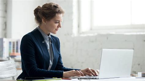 Why Custom Elearning Offers More Value Than Off The Shelf