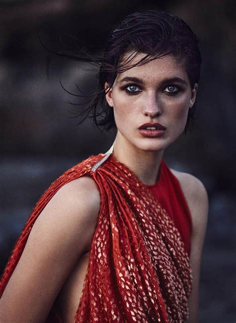 Julia Van Os Model Erotas