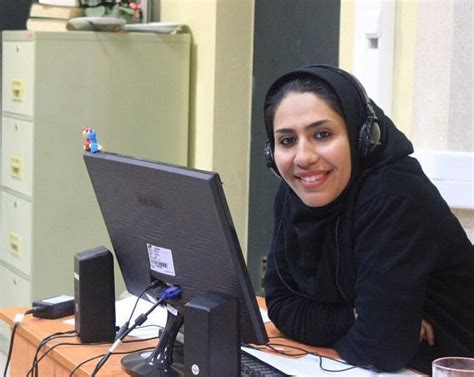 امشب فوتسال را با صدای این خانم تماشا کنید فرنوش جعفری ایران برزیل را گزارش می‌کند عکس