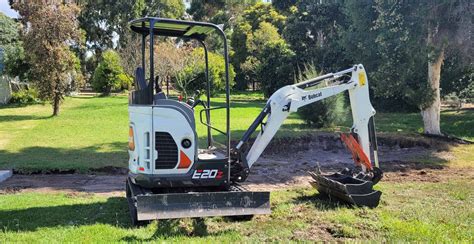 Bobcat Excavator E20z Review